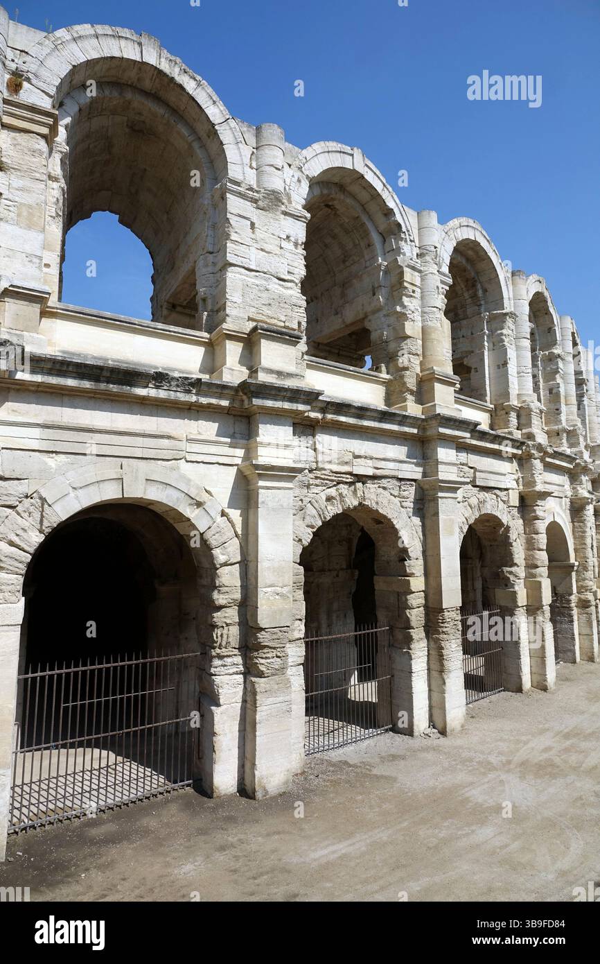 Roman arena in south france hi-res stock photography and images - Alamy