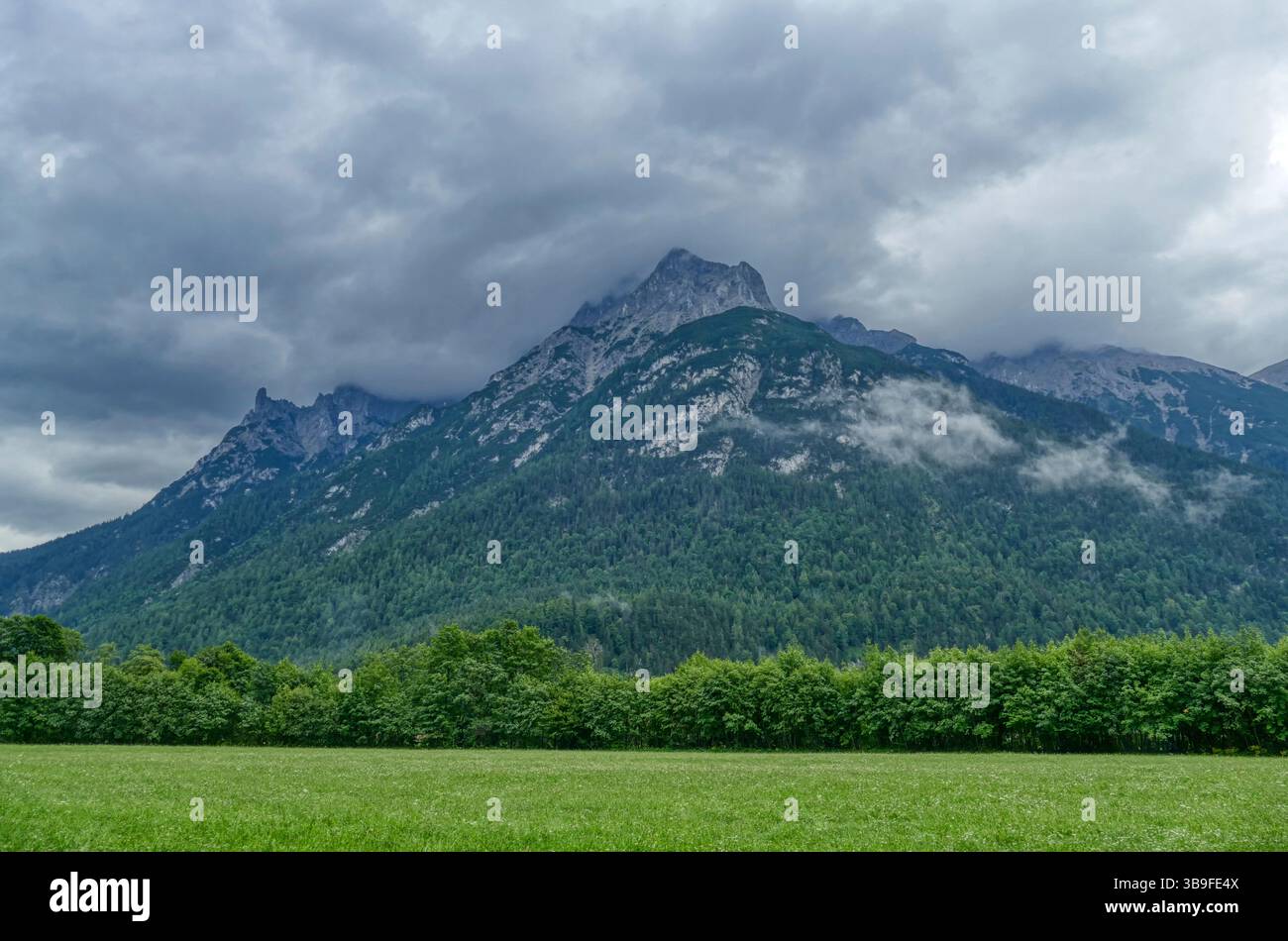 View of the Karwendel mountain range in Mittenwald Stock Photo - Alamy