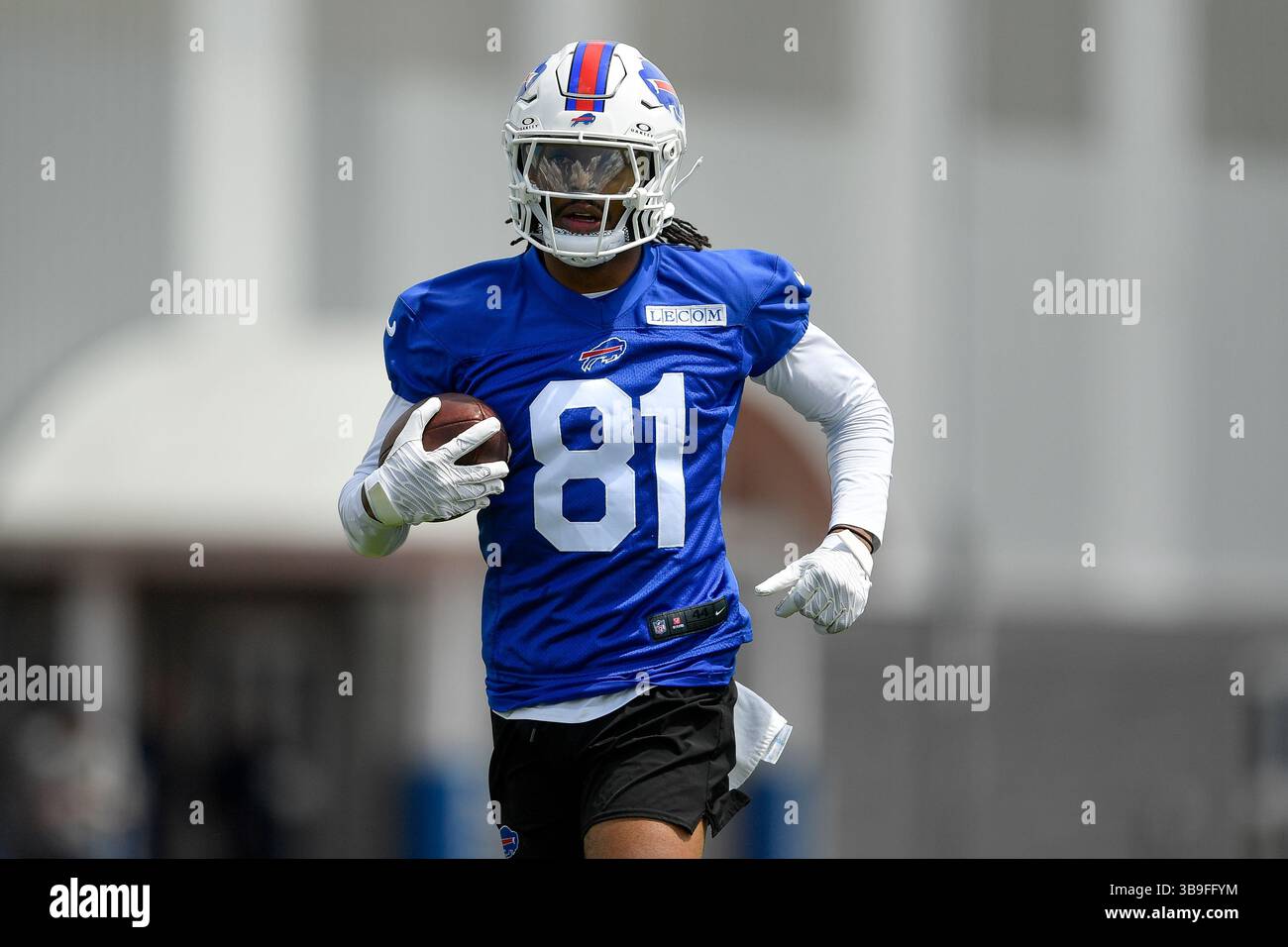 Buffalo Bills wide receiver Kaden Prather (81) runs with the ball ...
