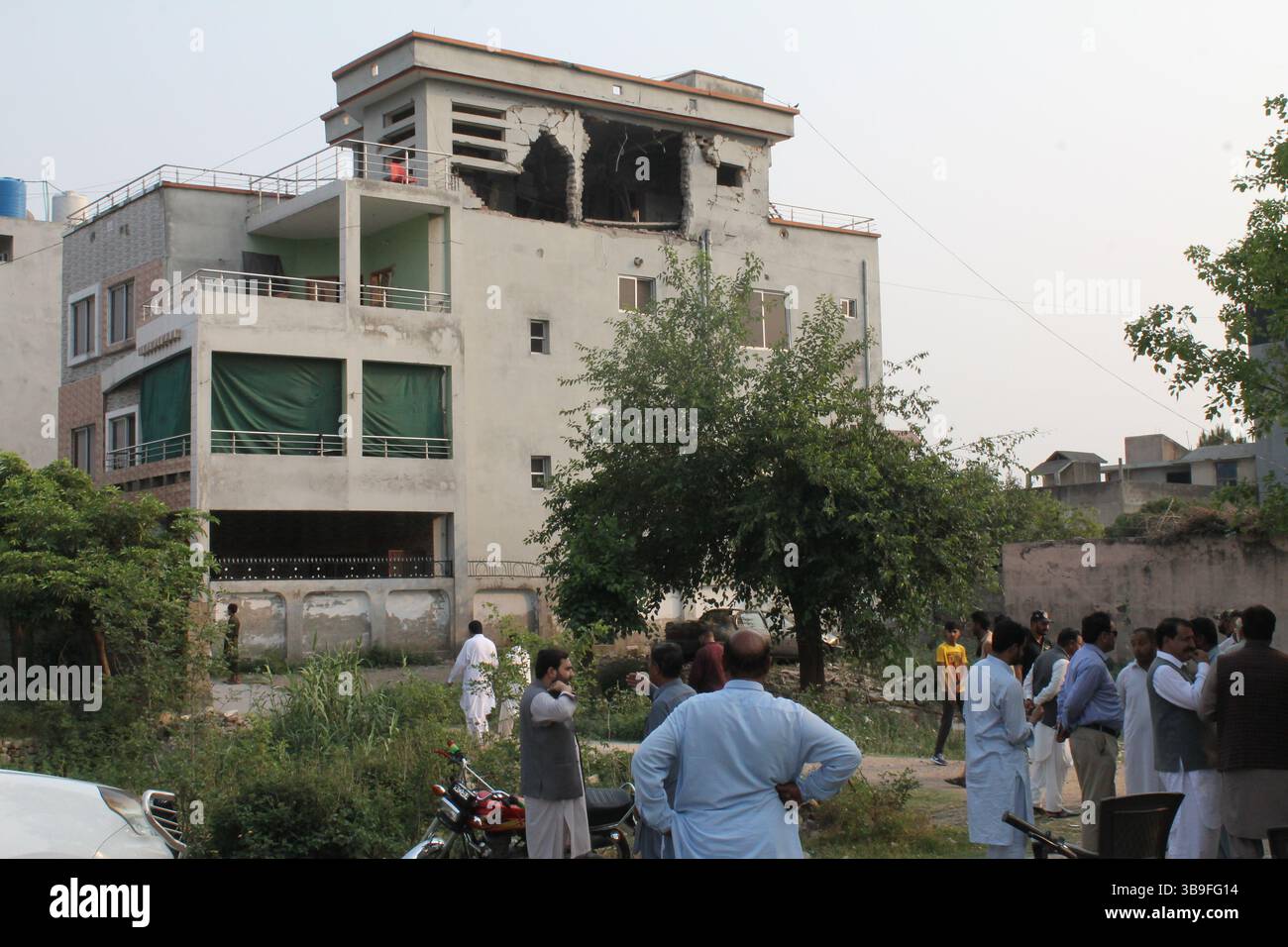 Kotli, Pakistan. 07th May, 2025. View of damage to a house after an ...
