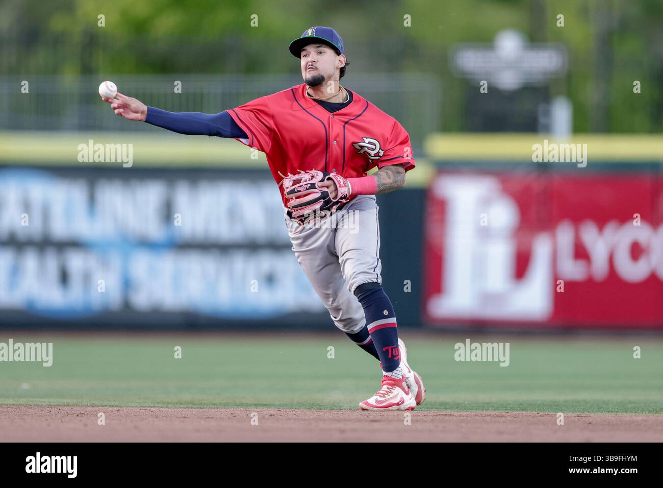 Beloit, WI. USA: Cedar Rapids Kernels infielder Danny De Andrade (8 ...