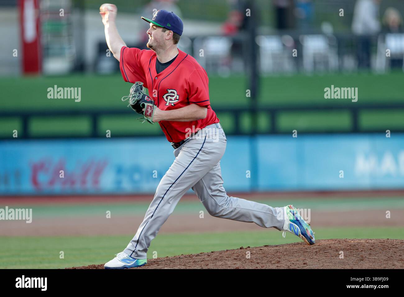 Beloit, WI. USA: Cedar Rapids Kernels pitcher Spencer Bengard (40 ...