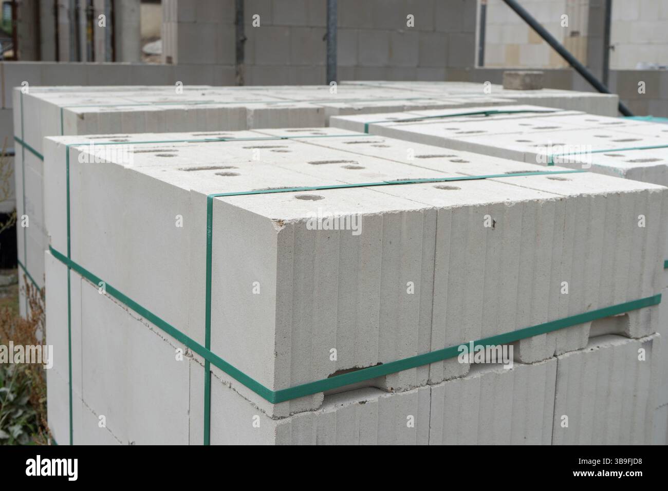 Concrete blocks hi-res stock photography and images - Alamy