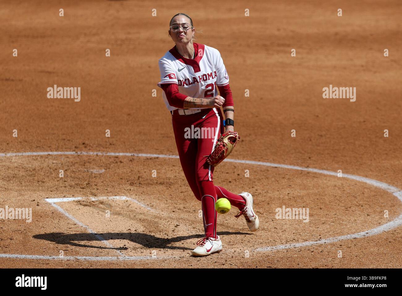 ATHENS, GA - MAY 08: Oklahoma starting pitcher Sam Landry (21) pitches ...