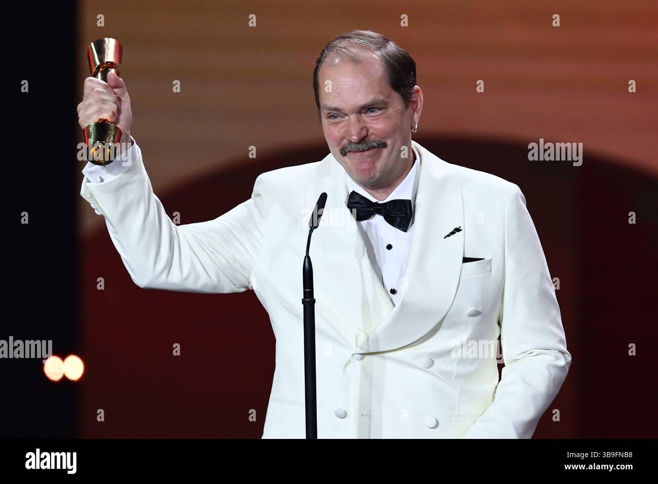 Berlin, Germany. 09th May, 2025. Actor Godehard Giese, thanks for the ...