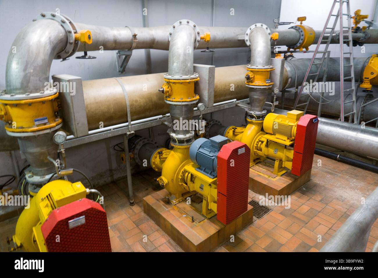 Conventional 3-stage sewage treatment plant - pumping station, North ...