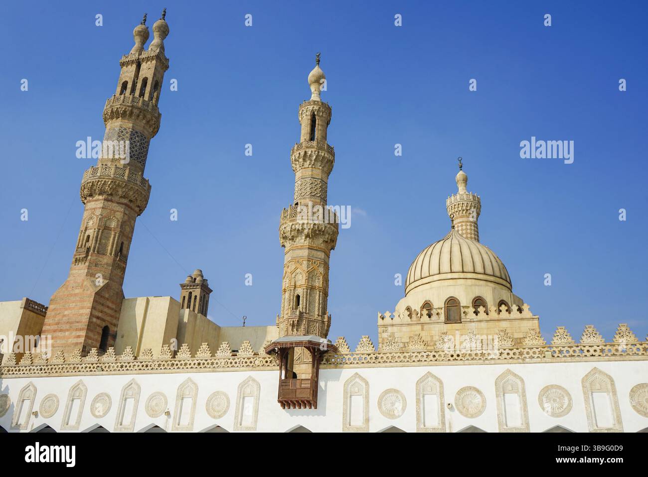 Dome, minarets and Mashrabiya of the historic Azhar Mosque in Cairo ...