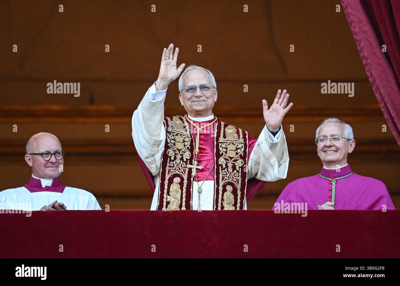 Rom, Vatikan 08.05.2025 Habemus Papam. Zweiter Tag der Papstwahl / des Konklave: 133 Kardinaele ...