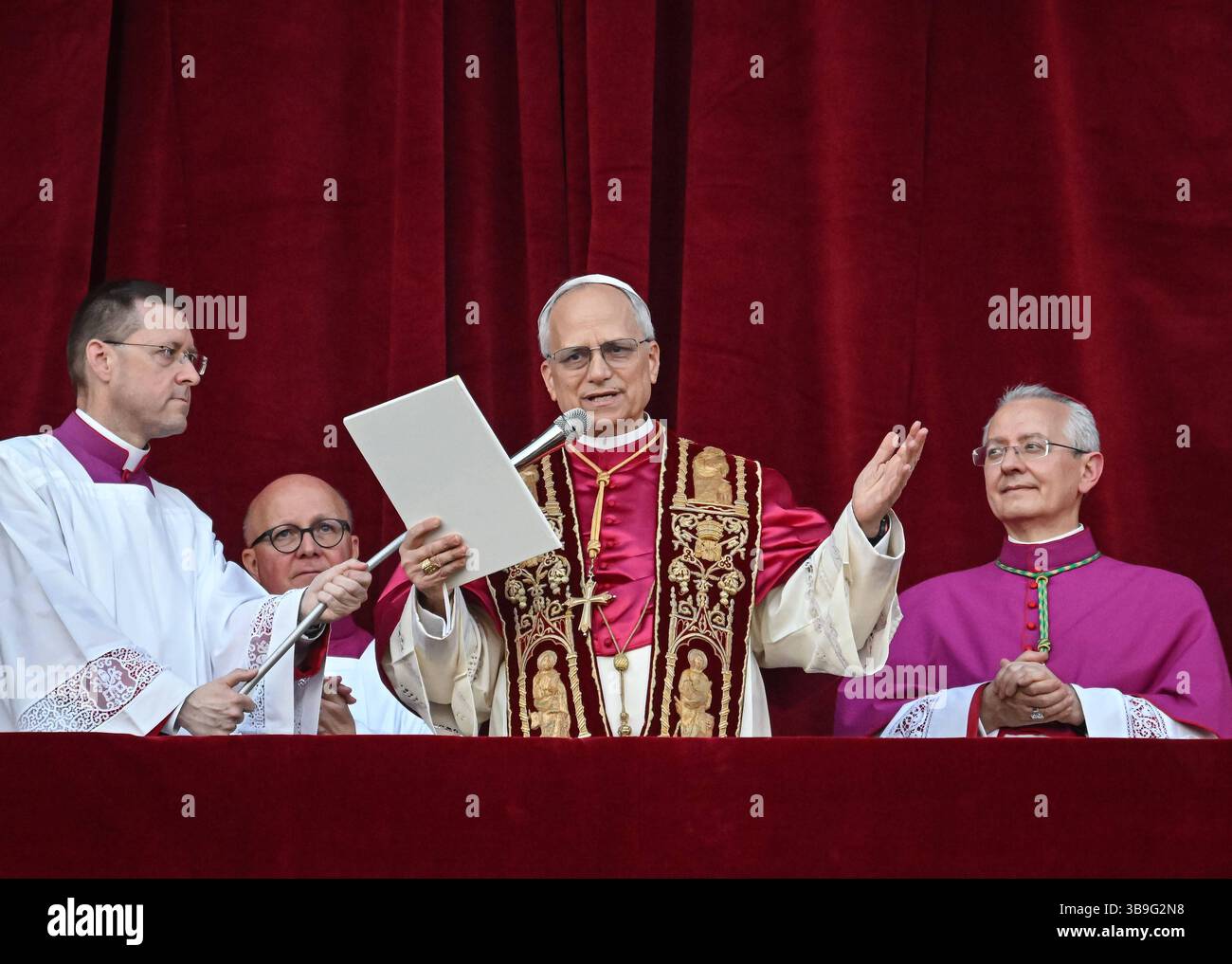 Rom, Vatikan 08.05.2025 Habemus Papam. Zweiter Tag der Papstwahl / des Konklave: 133 Kardinaele ...