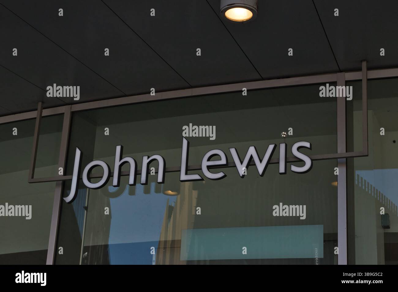 John lewis store black and white hi-res stock photography and images ...
