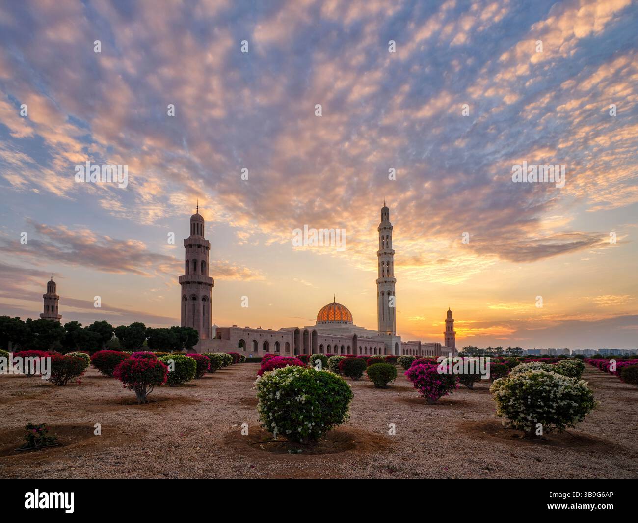 Oman, Muscat, Sultan Qabus Grand Mosque Stock Photo - Alamy