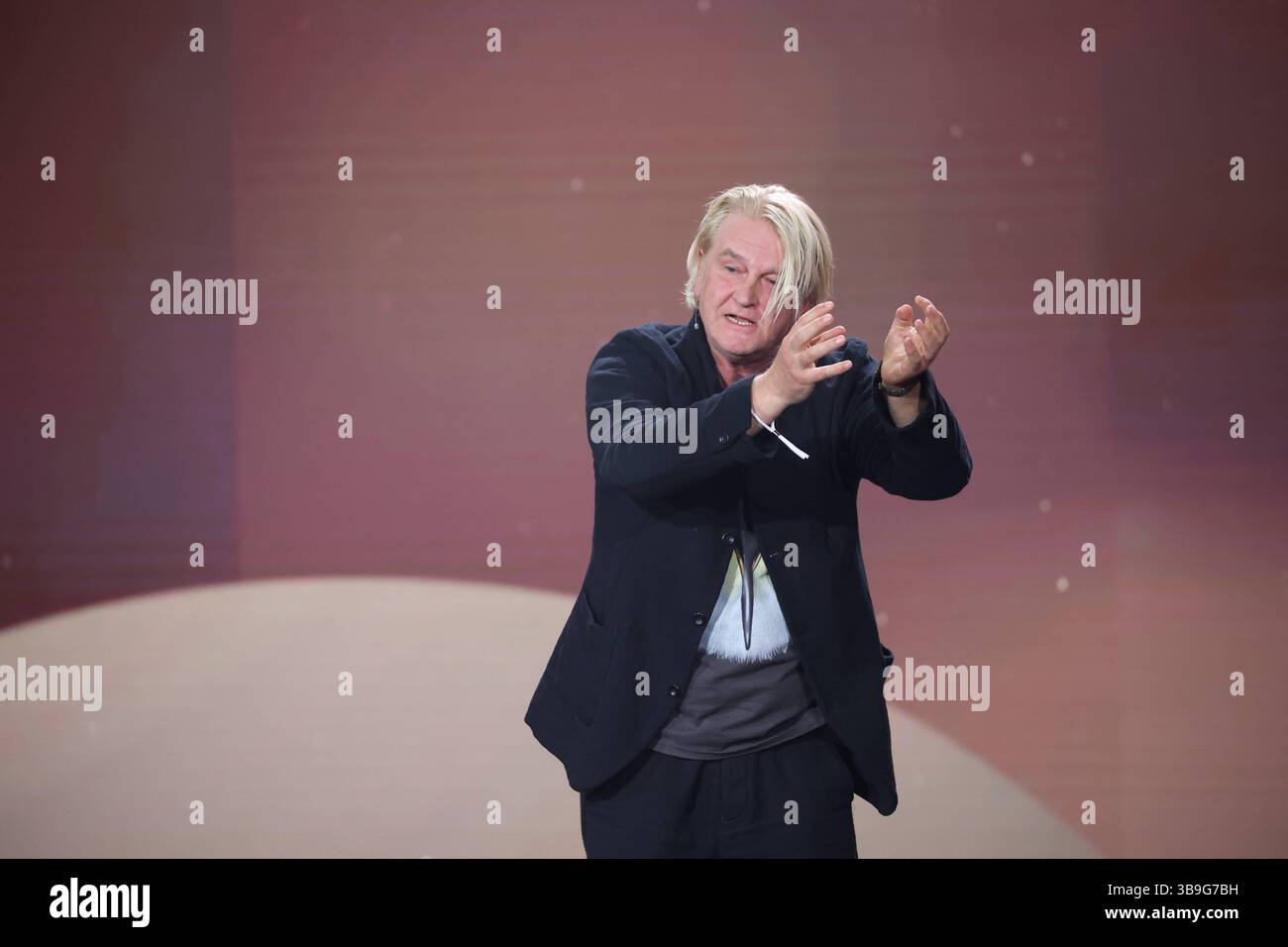 Detlev Buck Laudator 2 EHRENPREIS bei Verleihung DEUTSCHER FILMPREIS 2025 in Berlin *** Detlev ...
