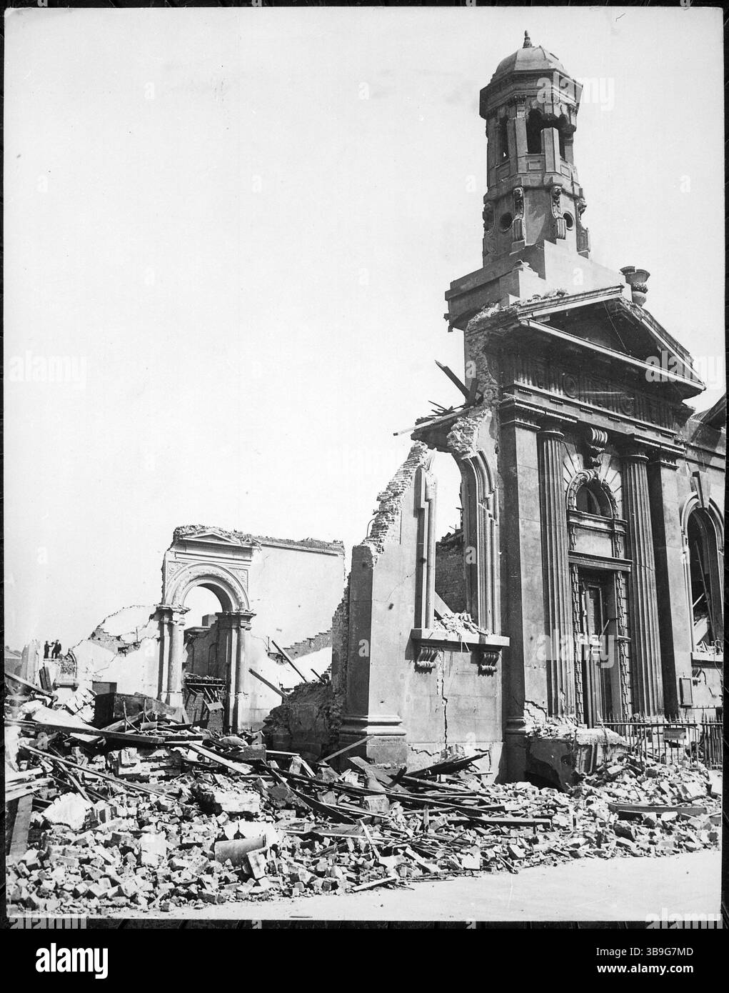 Destroyed in blitz Black and White Stock Photos & Images - Alamy