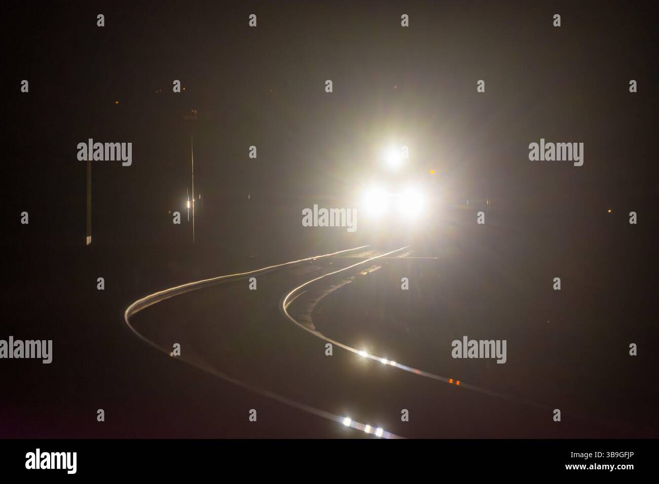 Lanzenkirchen, local train headlights at night, track, railway line ...