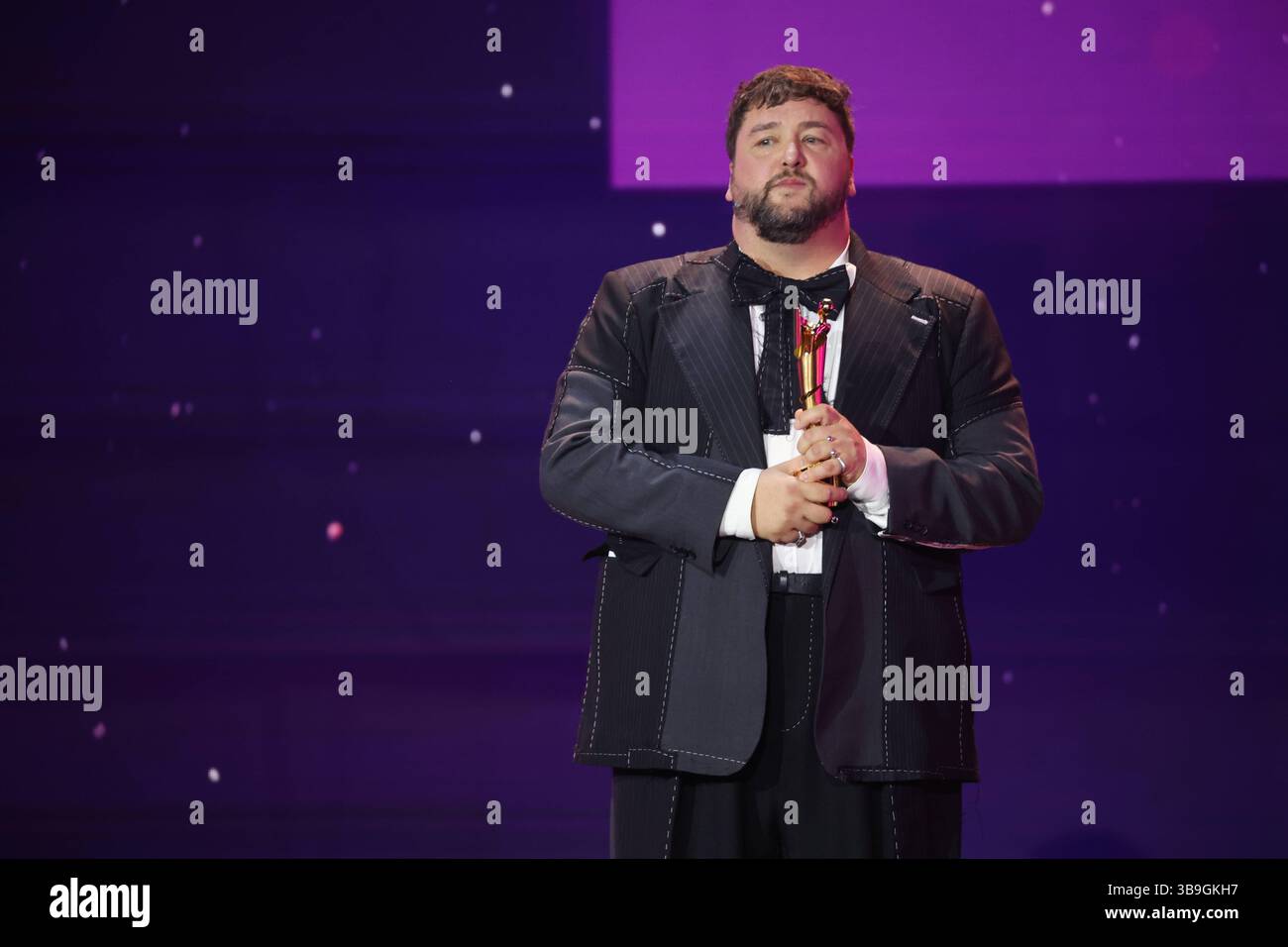 Daniel Zillmann Laudator BESTES MASKENBILD bei Verleihung DEUTSCHER ...