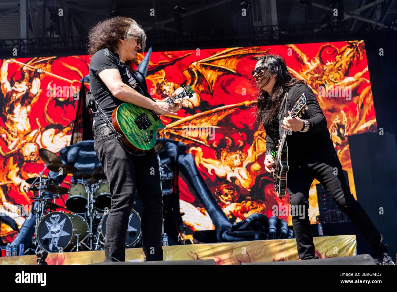 Alex Skolnick, left, and Eric Peterson of Testament perform during ...