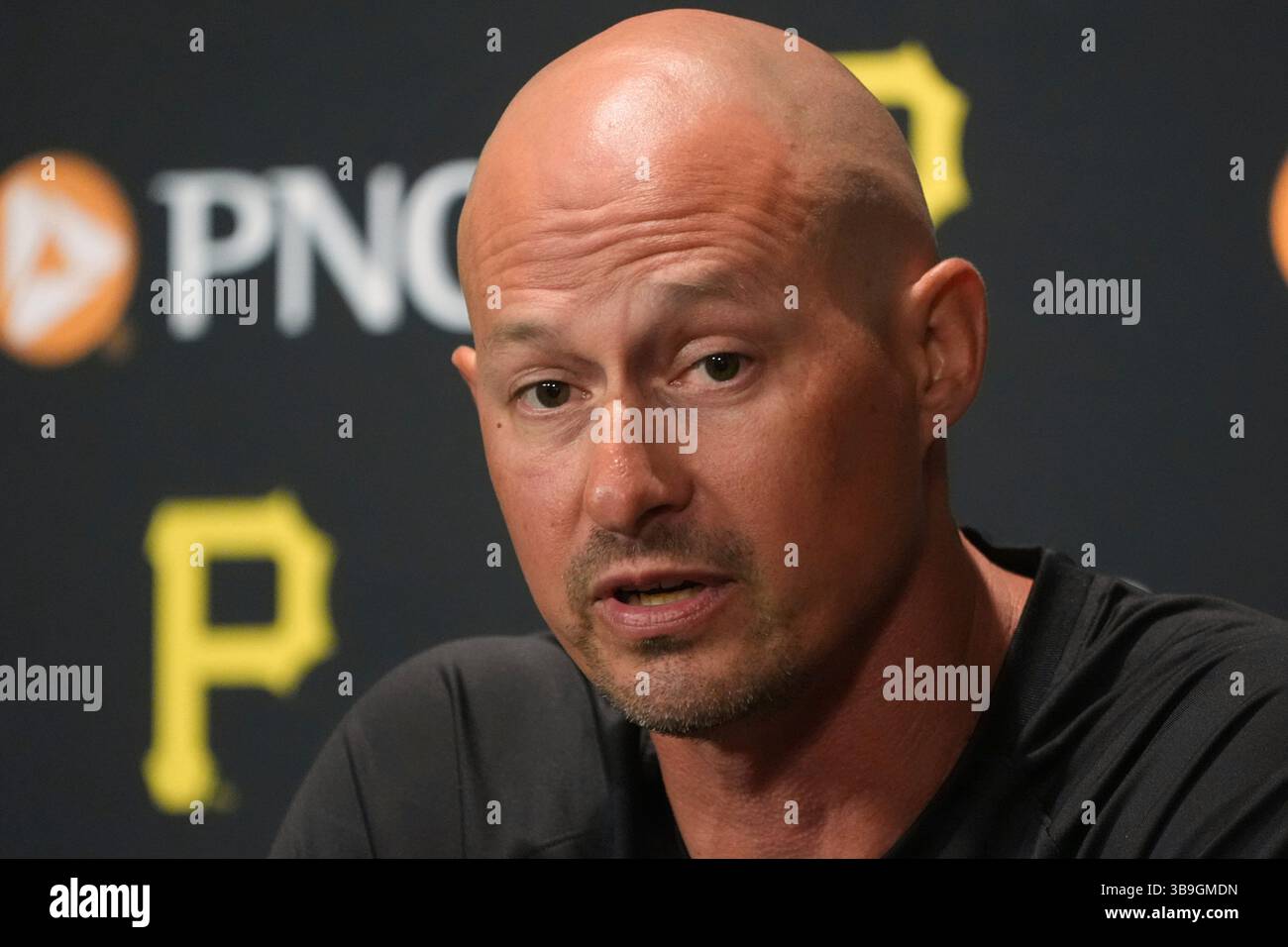 Newly named manager of the Pittsburgh Pirates Don Kelly talks with ...