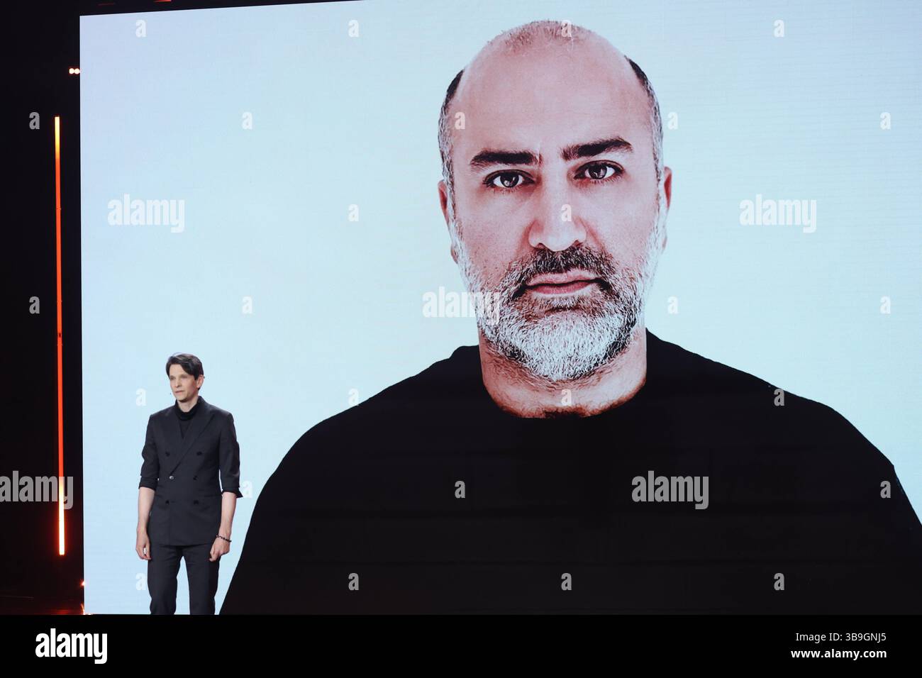 Sabin Tambrea Laudator und Misagh Zare nicht da SCHALTE ÂSAAT DES ...