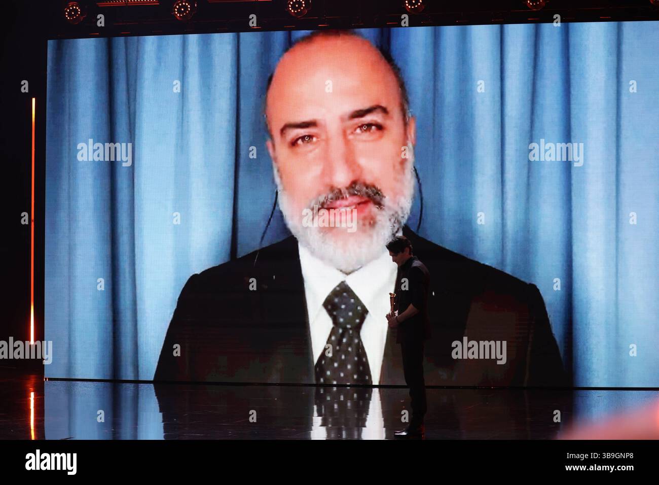 Sabin Tambrea Laudator und Misagh Zare nicht da SCHALTE ÂSAAT DES ...