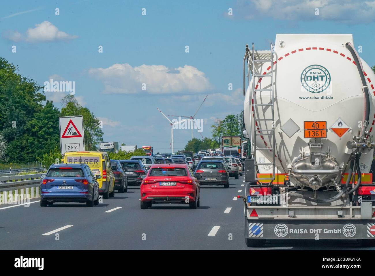 Stau auf deutscher Autobahn Verkehr, Klima, Gefahrgut - Deutschland ...