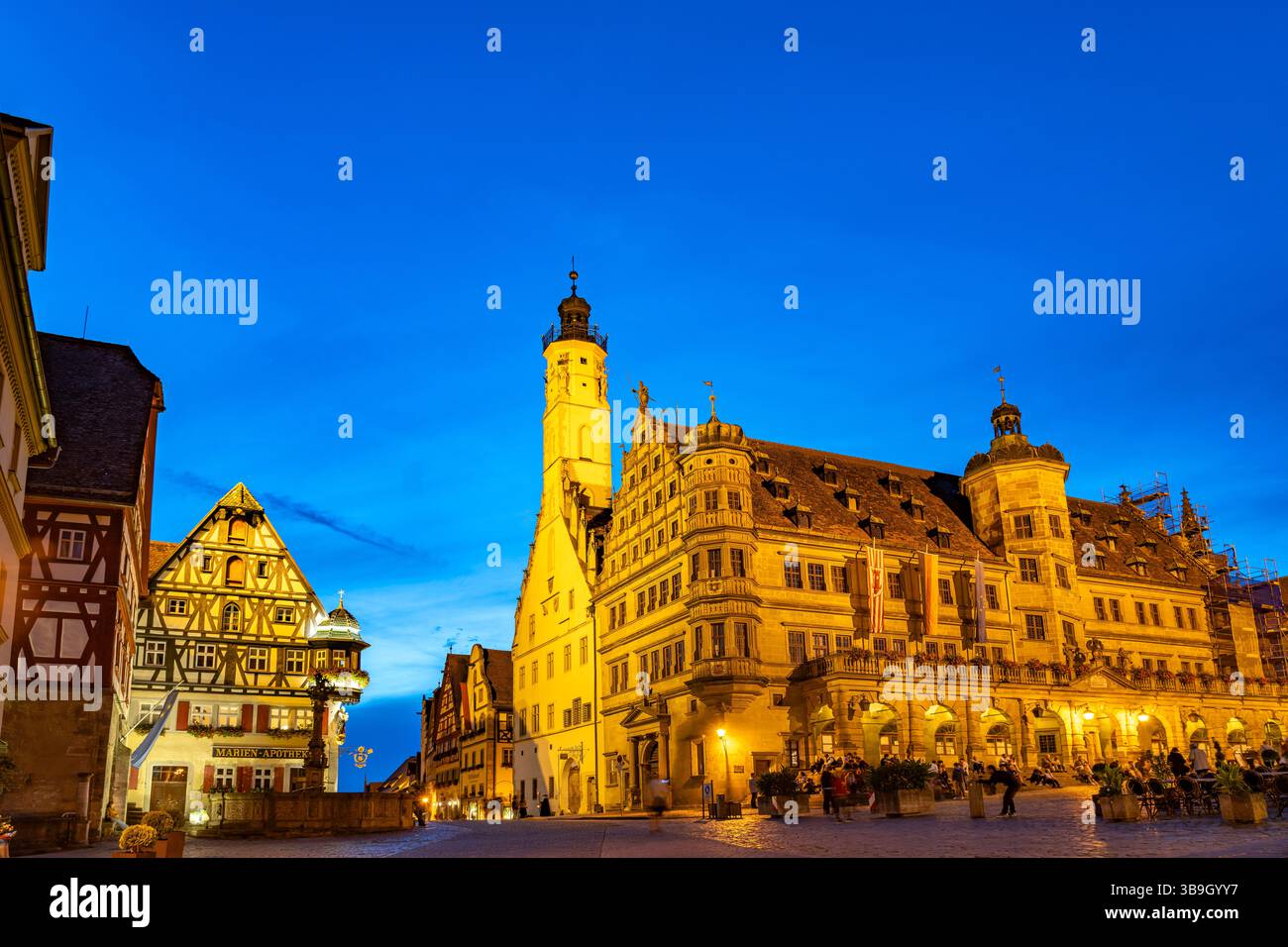 Town Hall and Town Hall Tower in Rothenburg ob der Tauber at dusk ...