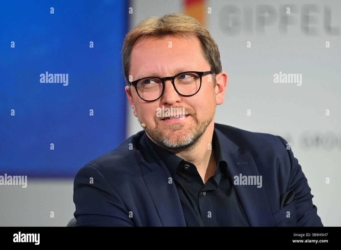 Stefan Rummel, CEO Messe München Group, Einzelbild,angeschnittenes ...