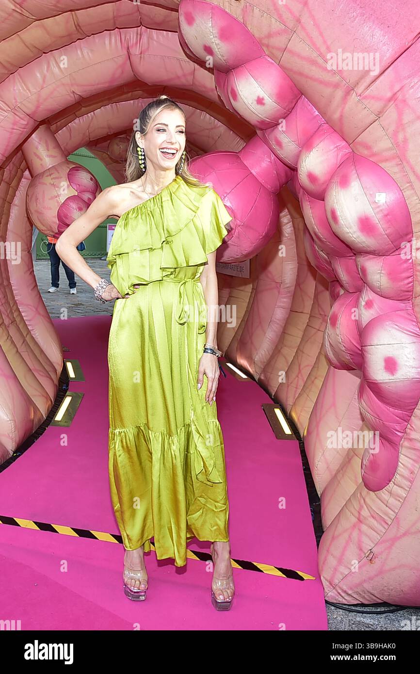 20. FELIX BURDA AWARD 2025 in Berlin Cathy Hummels beim bedeutesten ...