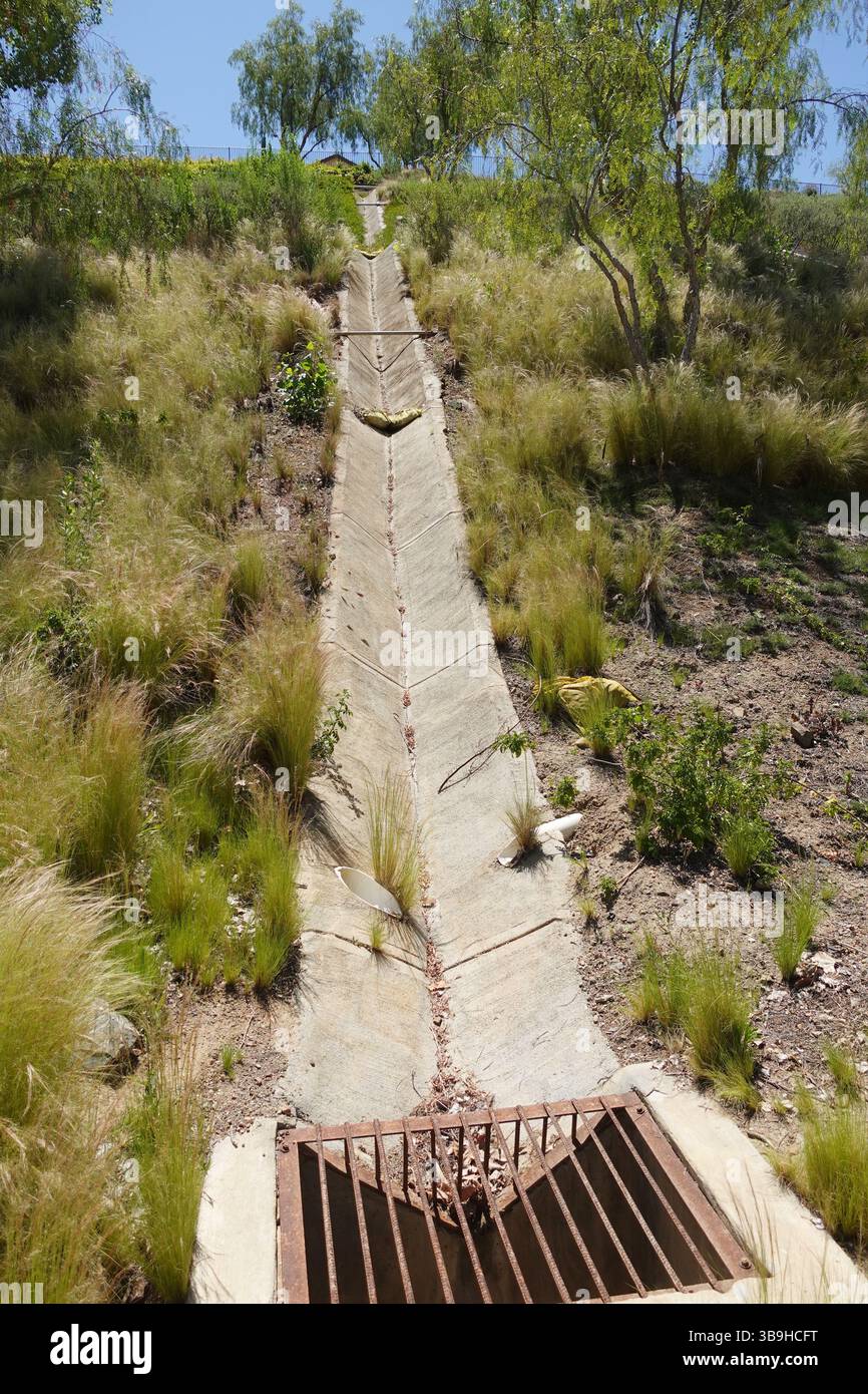 Storm runoff mud hi-res stock photography and images - Alamy