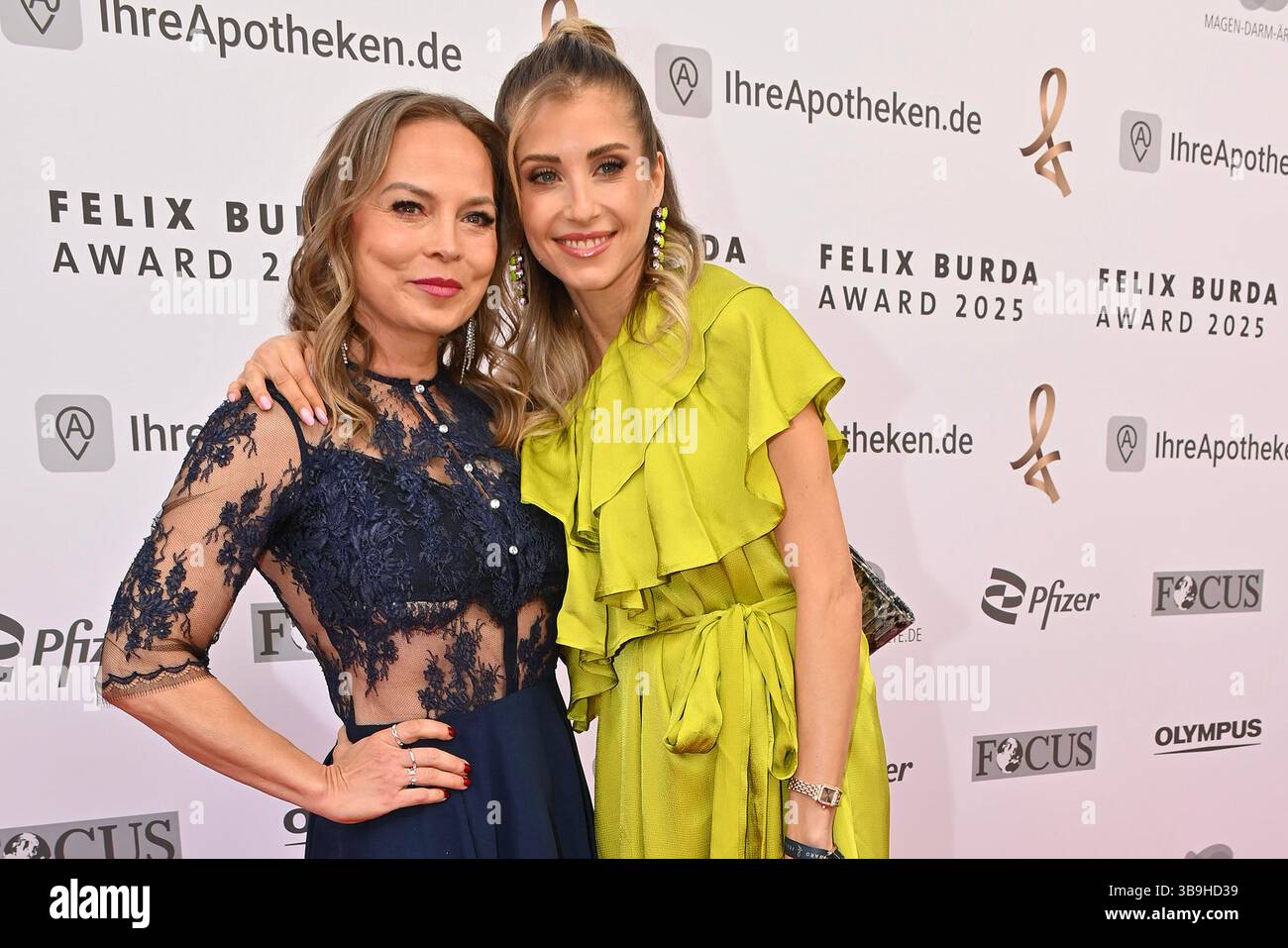 Regina Halmich und Cathy Hummels beim Felix Burda Award am 9.05.2025 in ...