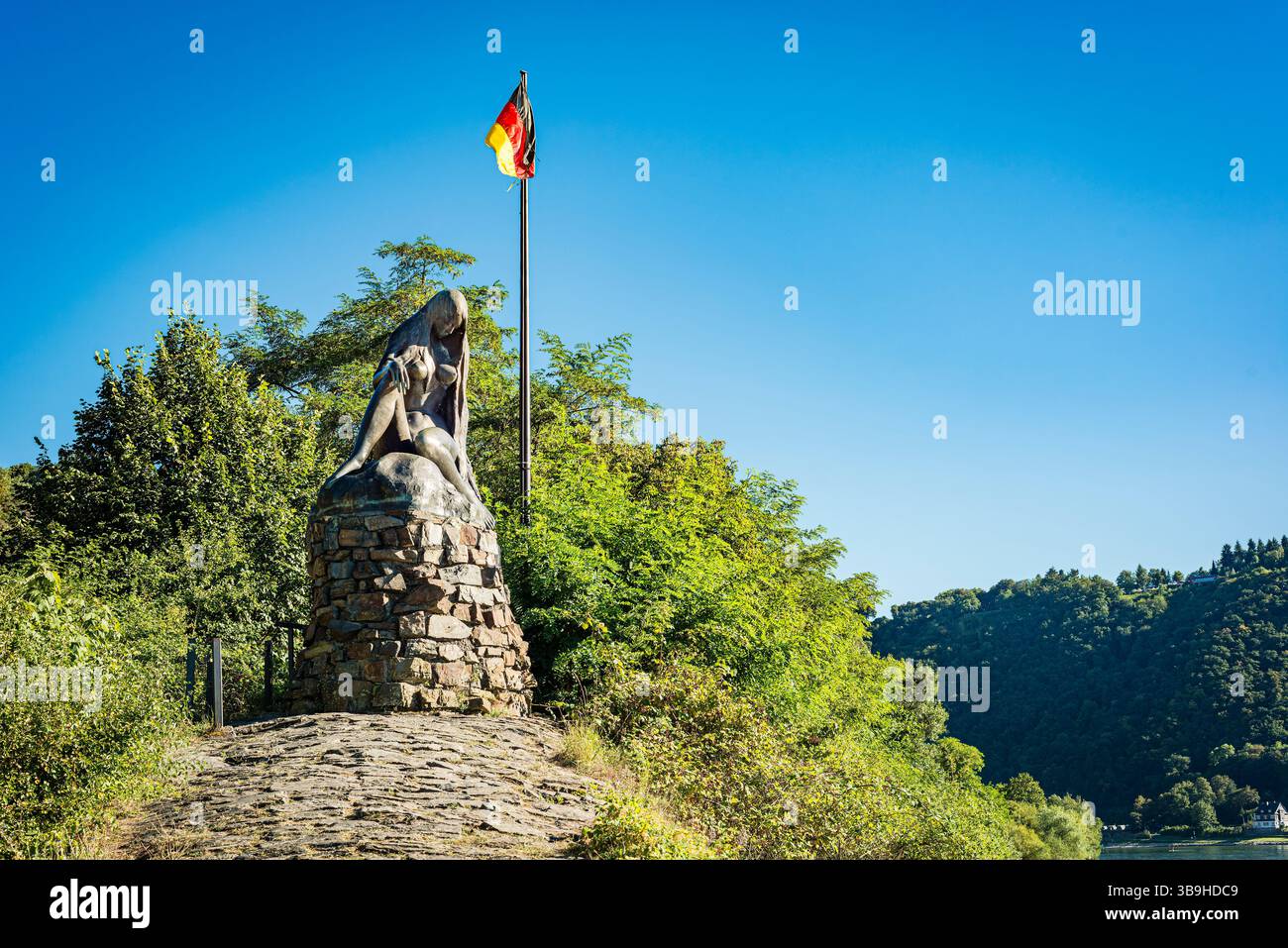 Loreley statue at the end of the pier of the Loreley harbour below the ...