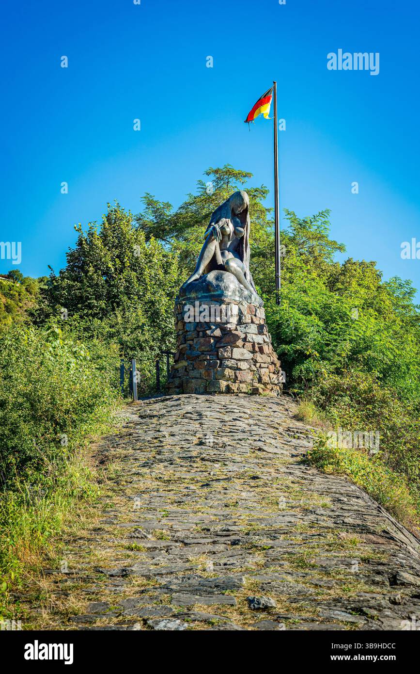 Loreley statue at the end of the pier of the Loreley harbour below the ...