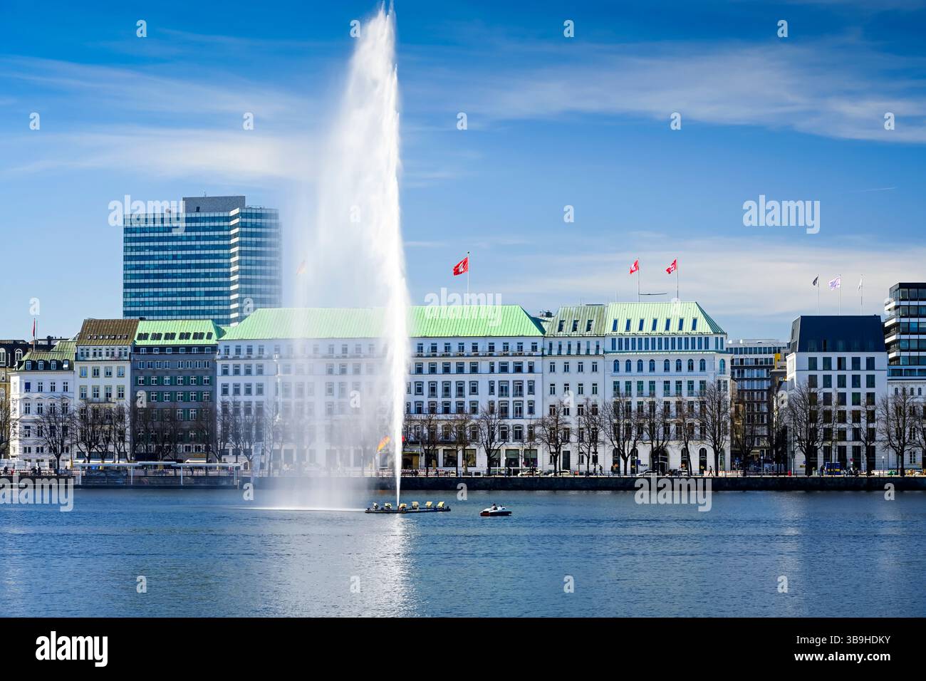 Inner Alster with Alster fountain and Neuer Jungfernstieg with the ...