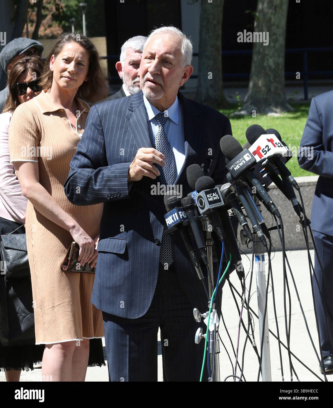 Photo by: gotpap/STAR MAX/IPx 2025 5/9/25 Anamaria Baralt and Mark ...