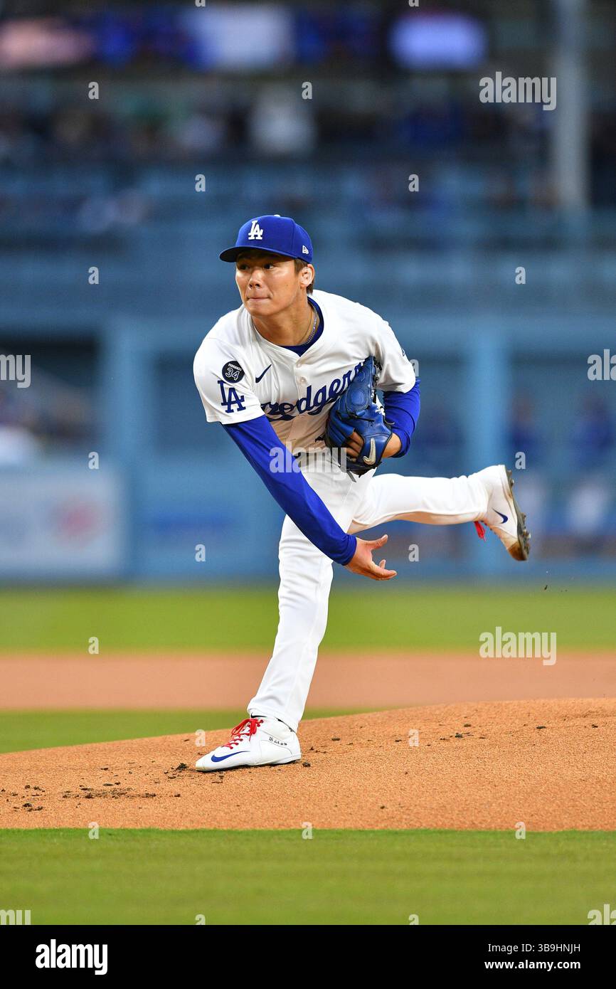 LOS ANGELES, CA - APRIL 25: Los Angeles Dodgers pitcher Yoshinobu ...