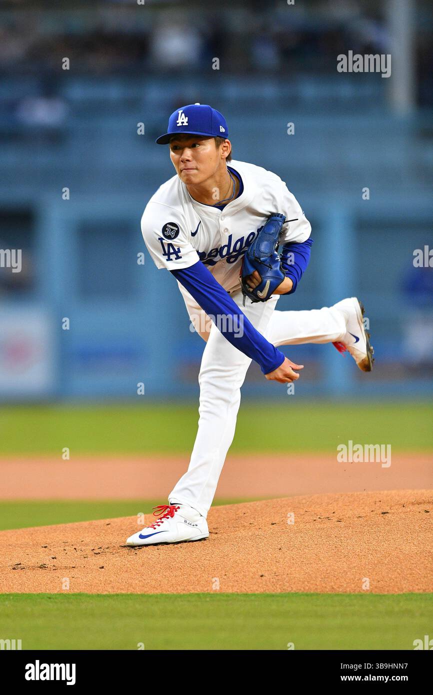 LOS ANGELES, CA - APRIL 25: Los Angeles Dodgers pitcher Yoshinobu ...