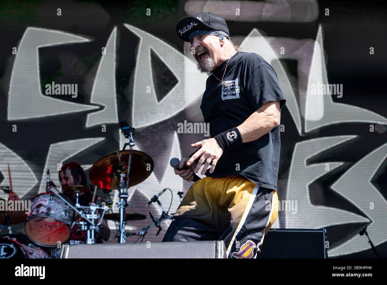 Mike Muir of Suicidal Tendencies performs during Sonic Temple Art and ...