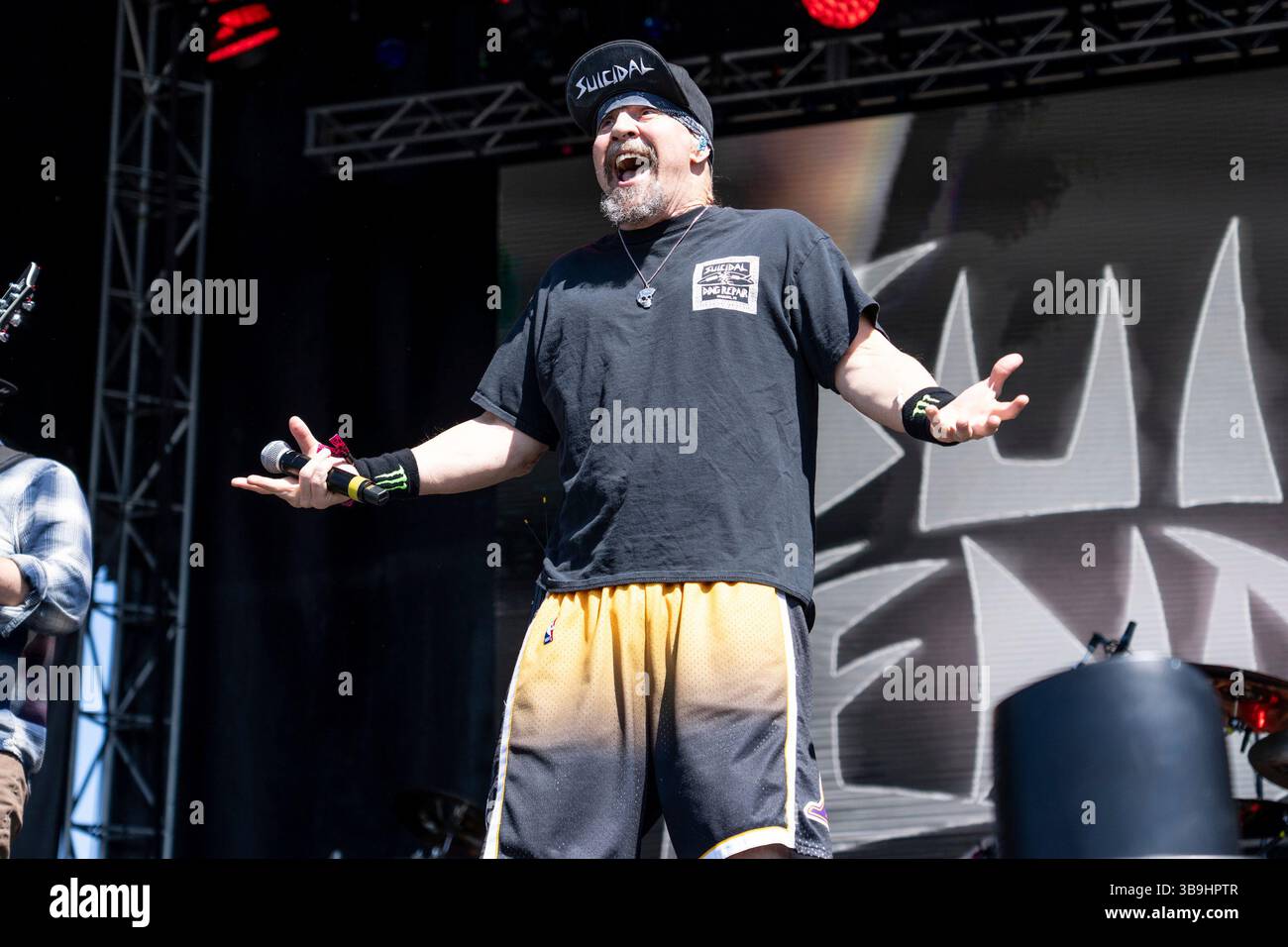 Mike Muir of Suicidal Tendencies performs during Sonic Temple Art and ...