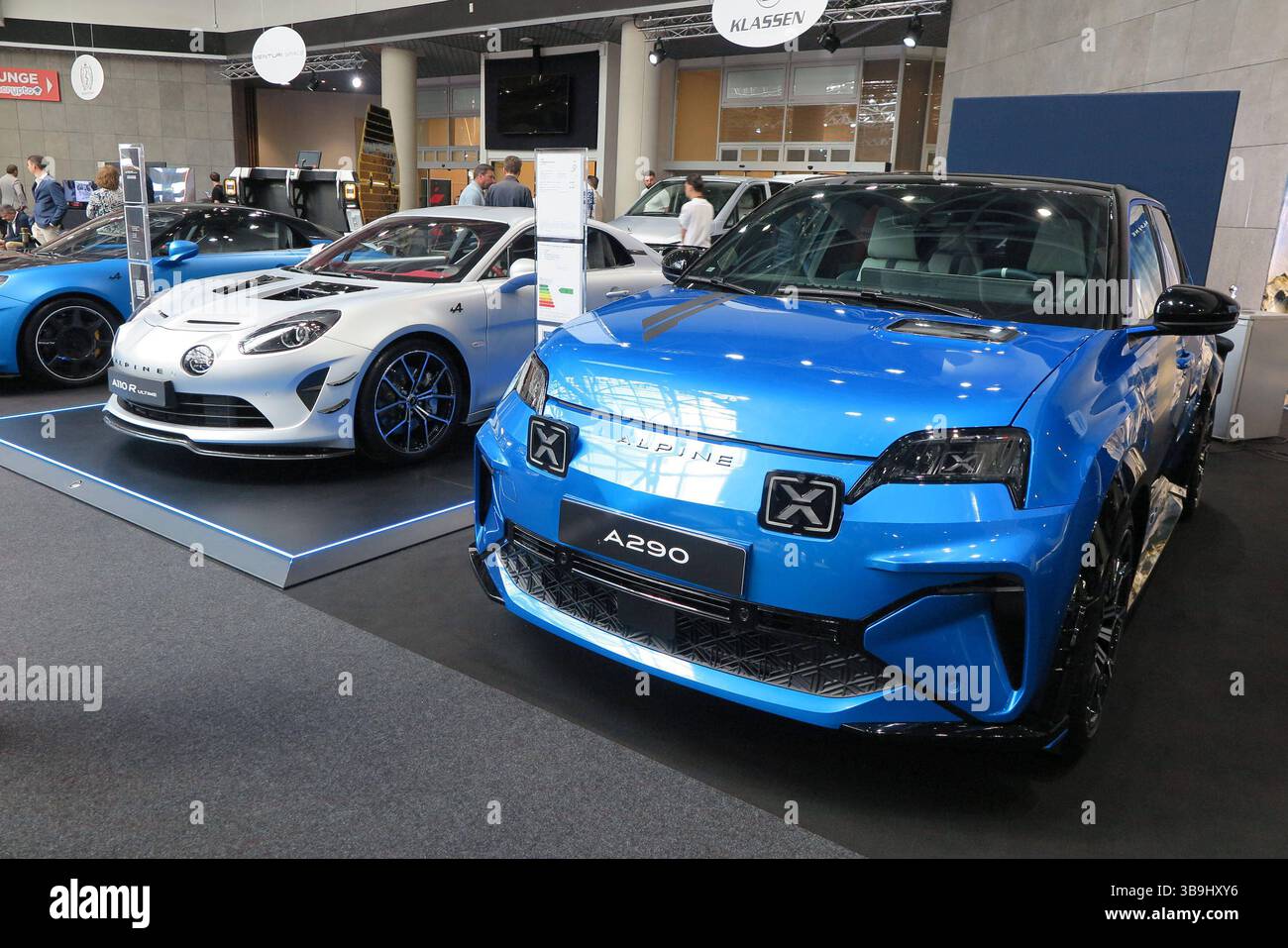 Alpine A110 R Ultime und Alpine A290 Premiere Edition Elektroauto auf ...