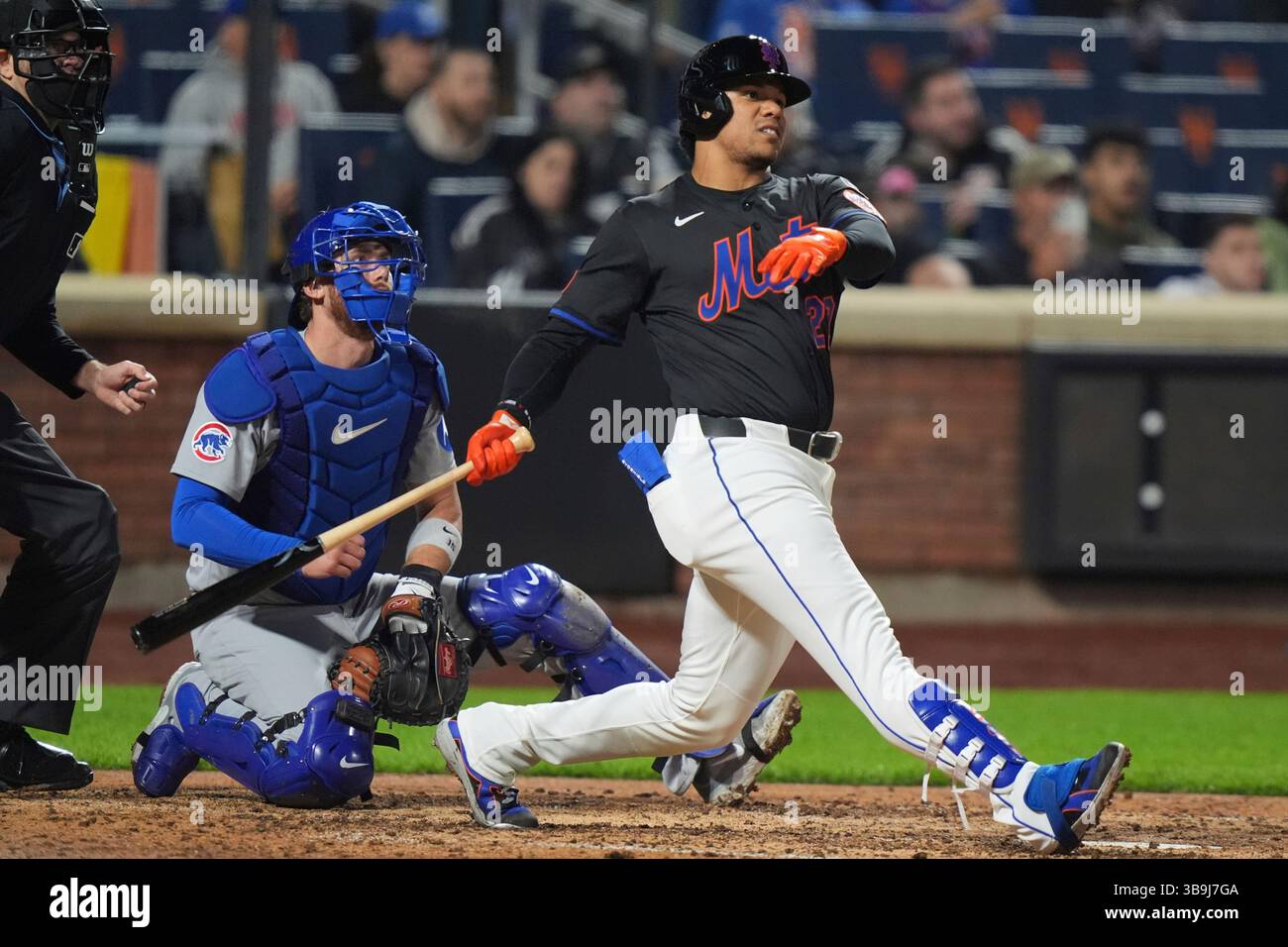 New York Mets' Juan Soto hits a home run during the fourth inning of a ...