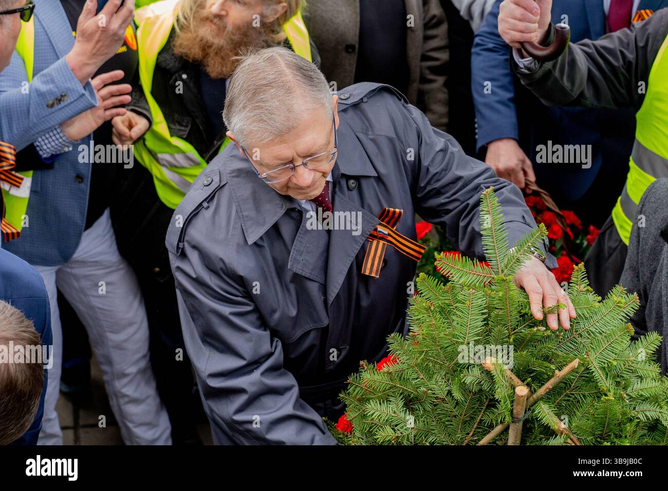 Russia's Ambassador to Poland (C) Sergei Andreyev and his delegation ...