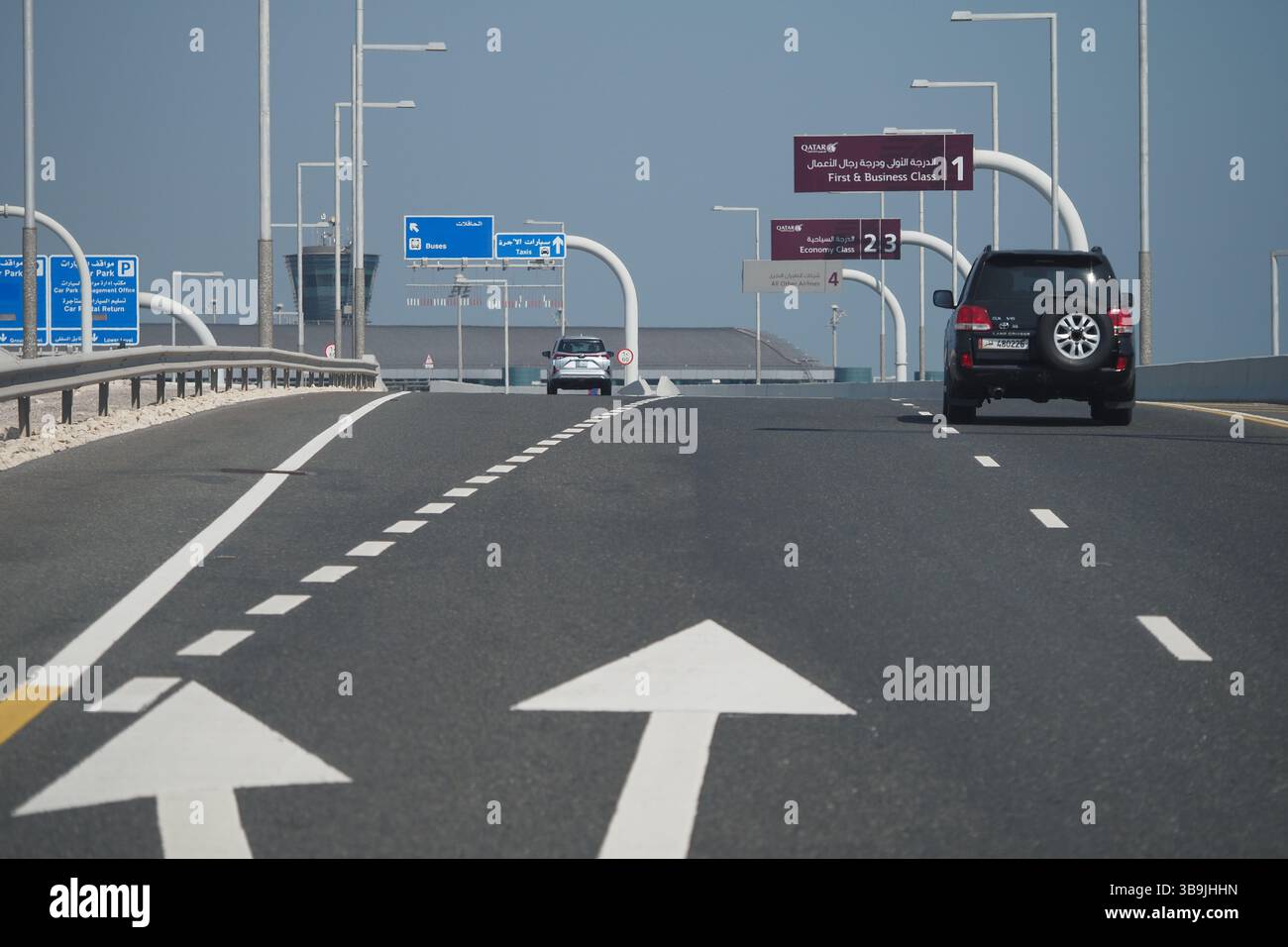 qatar doha 2 february 2025. Cars driving on a modern highway in a ...