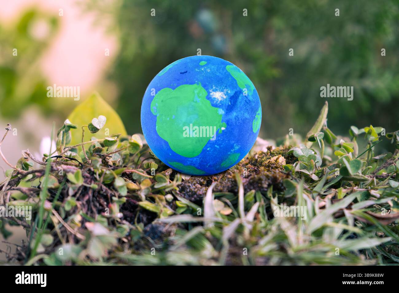 DIY Earth craft showing love for nature great for Earth Day ...