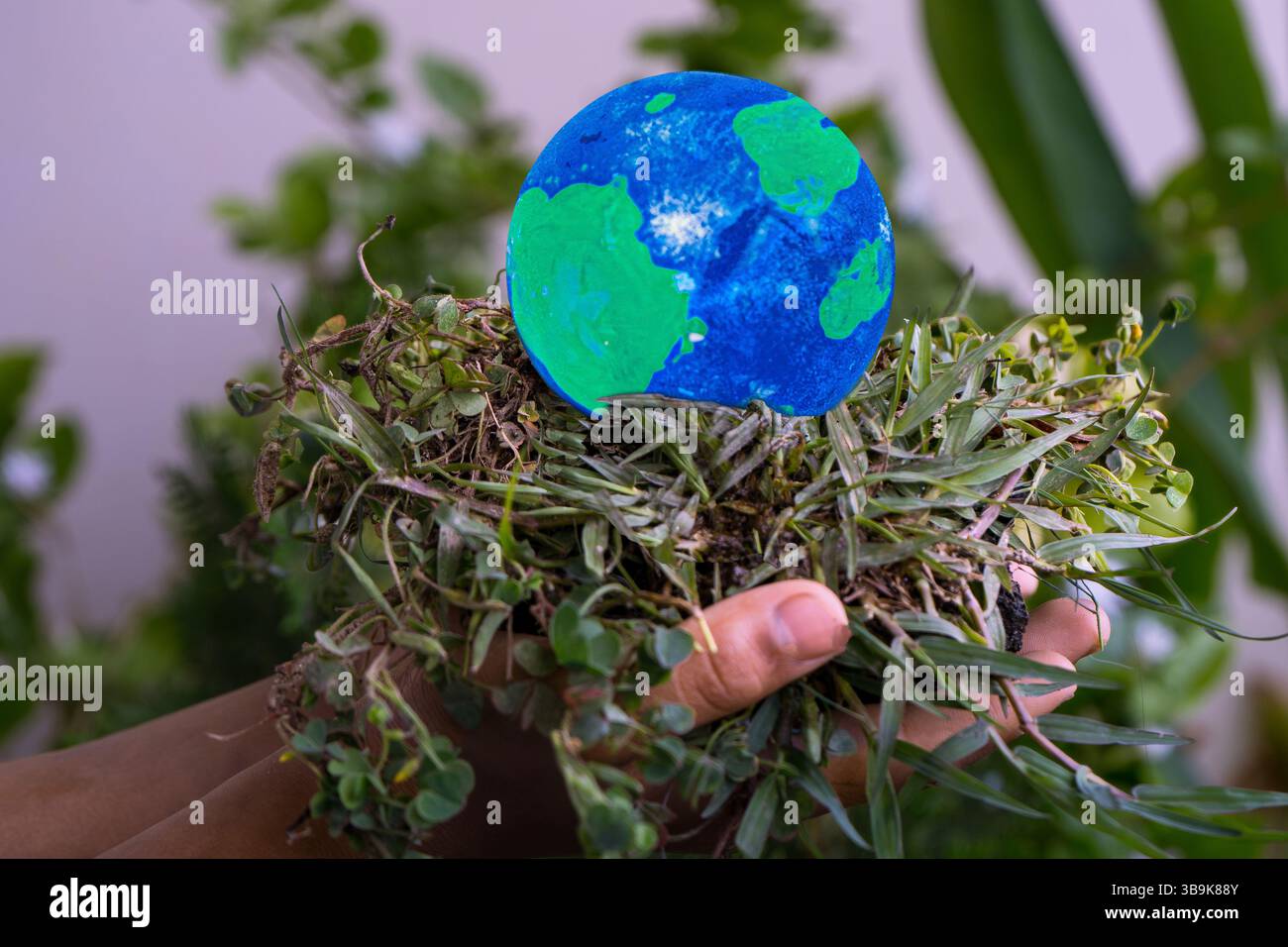 DIY Earth craft showing love for nature great for Earth Day ...