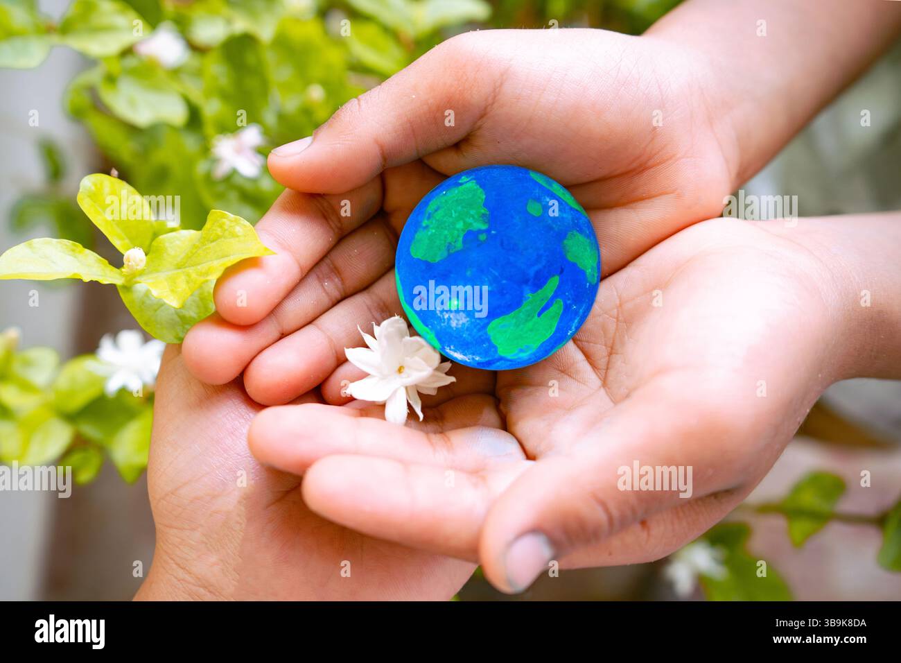 DIY Earth craft showing love for nature great for Earth Day ...