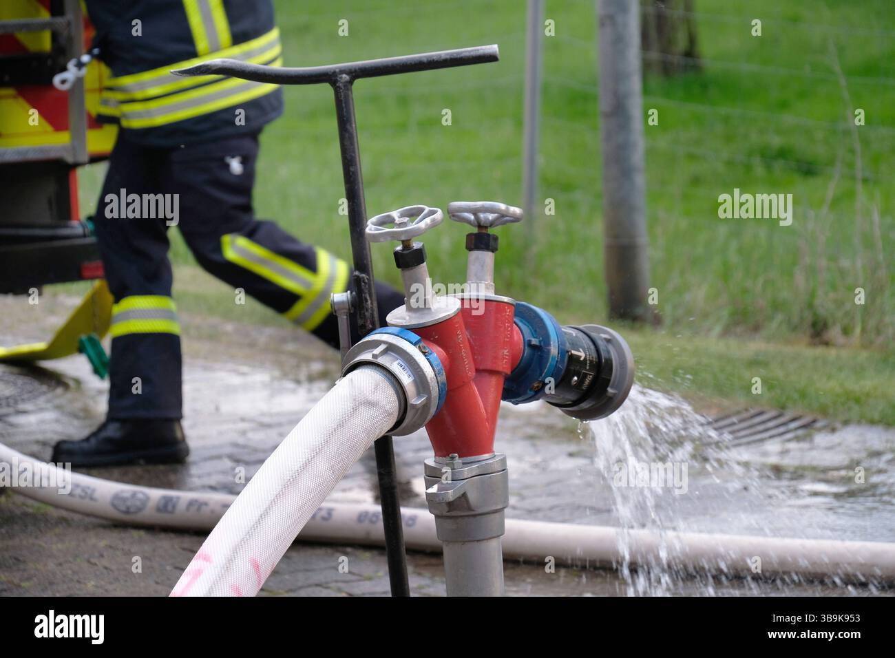 Feuerwehr-Blaulicht Feuerwehr in verschiedenen Bildern und Aktionen in ...