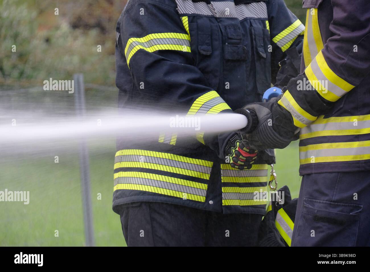 Feuerwehr-Blaulicht Feuerwehr in verschiedenen Bildern und Aktionen in ...