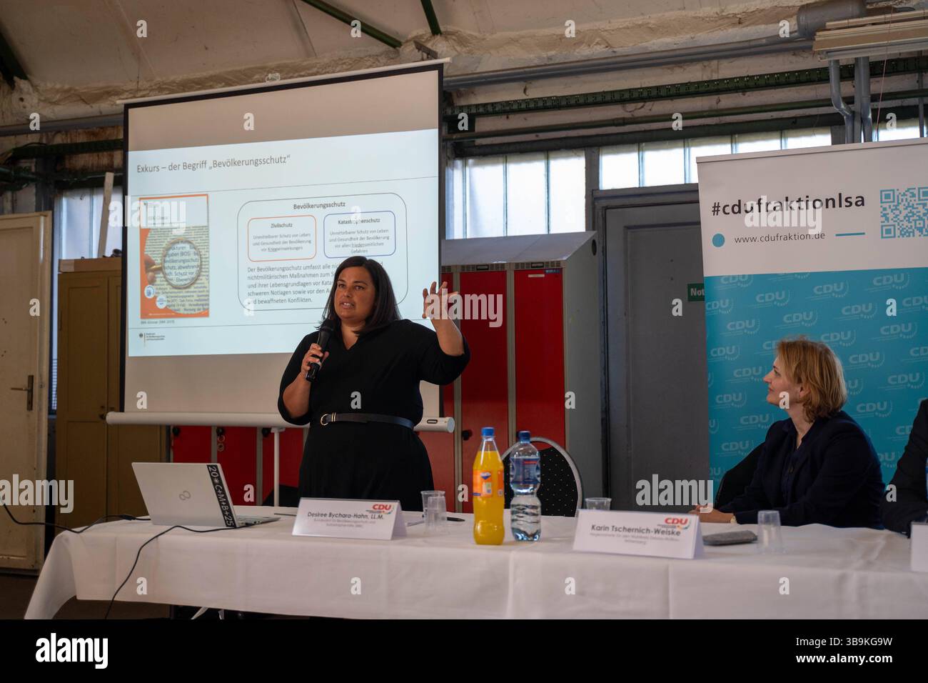 Themenbild - Desiree Bychara-Hahn vom Katastrophenschutz in Coswig, 25. ...