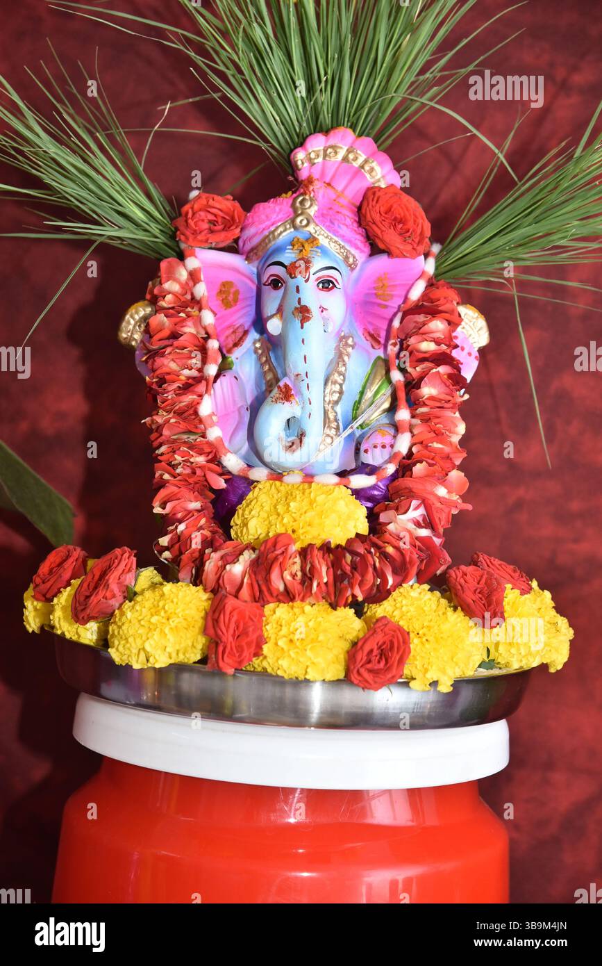 Happy ganesh chaturthi religious hi-res stock photography and images ...
