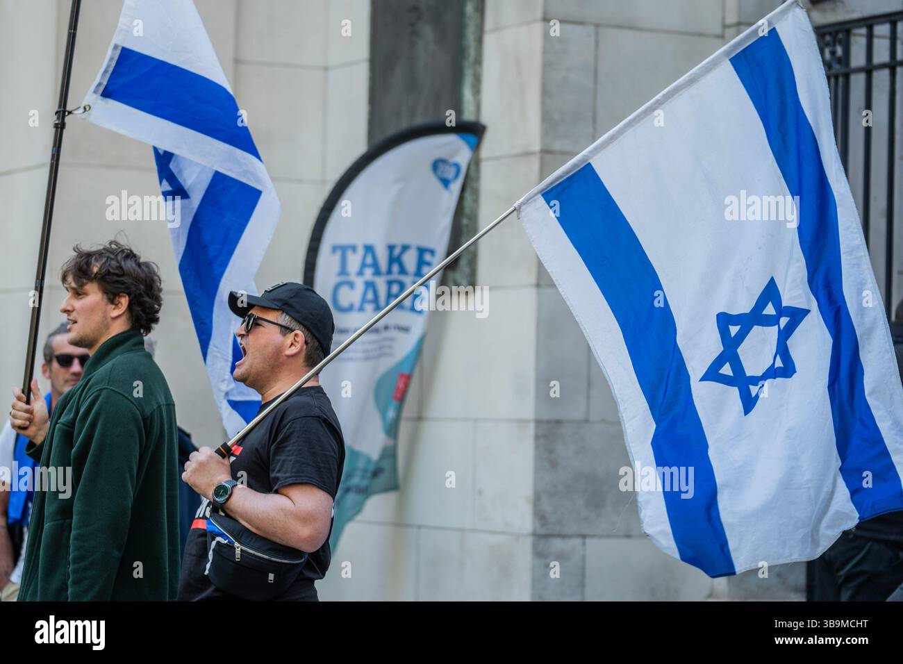 London, UK. 10th May, 2025. Pro-Israeli counter-protestors heckle at ...
