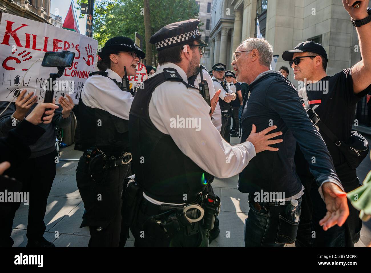 London, UK. 10th May, 2025. Pro-Israeli counter-protestors heckle at ...